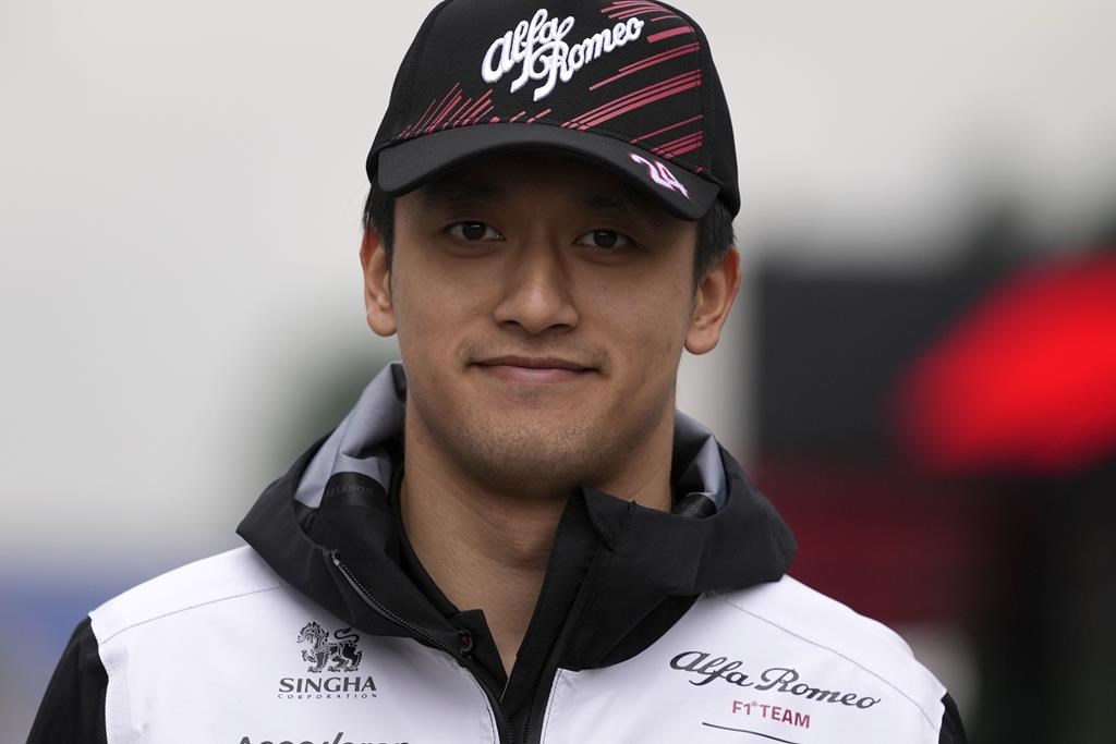 F1: Zhou a craint d'être coincé dans une voiture en flamme à Silverstone