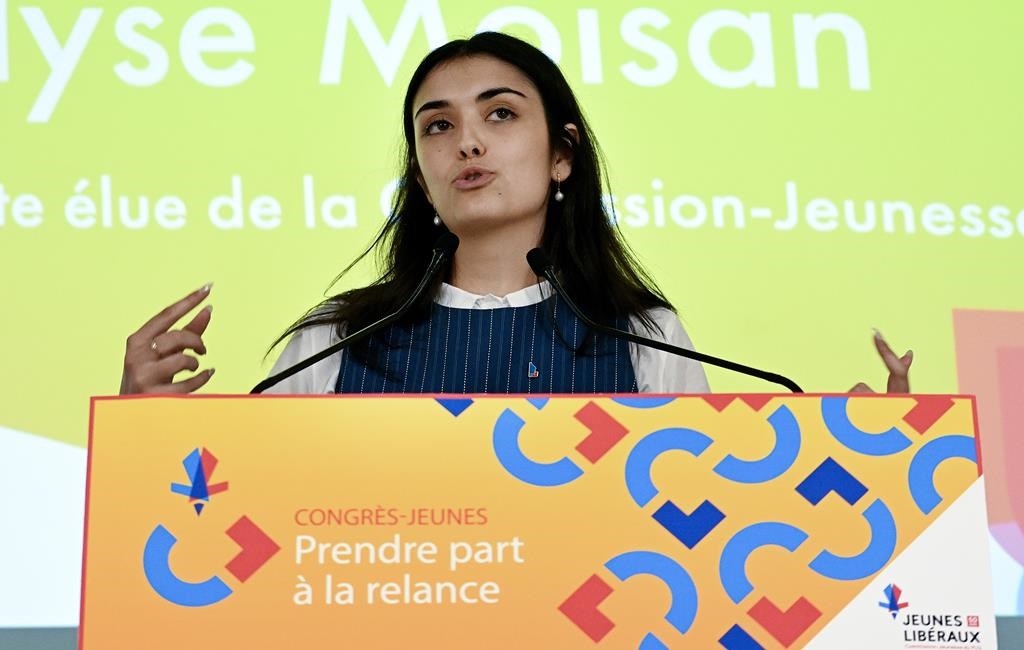La présidente de l'aile jeunesse du PLQ, Élyse Moisan, annonce sa démission