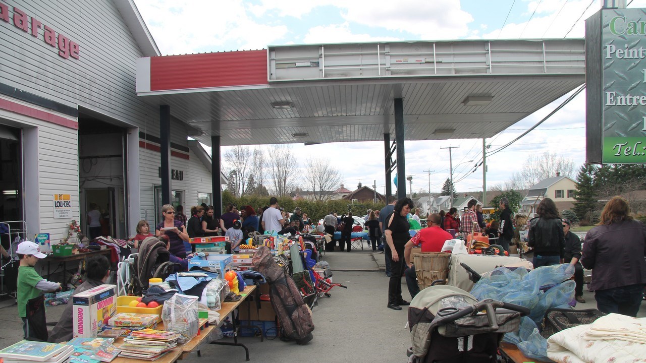 La vente de garage en soutien aux familles touchées par l’autisme avait ...