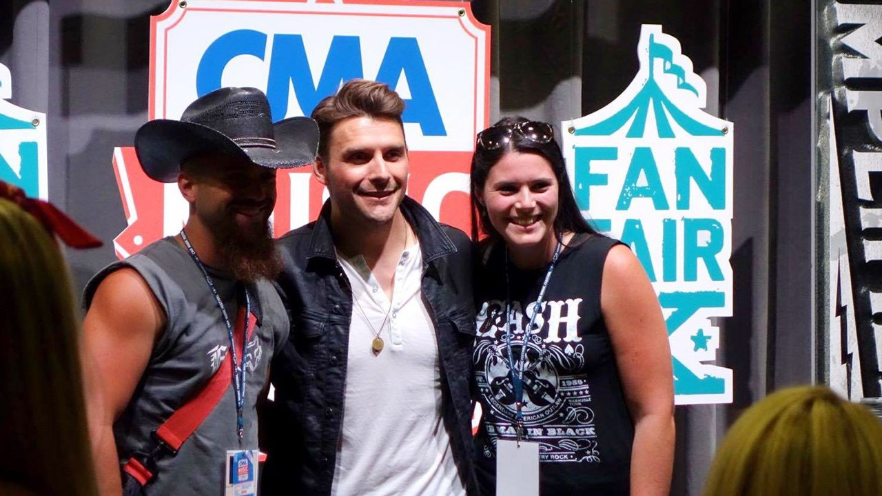 De retour du CMA Music Festival de Nashville, Robby Johnson s’installe ...