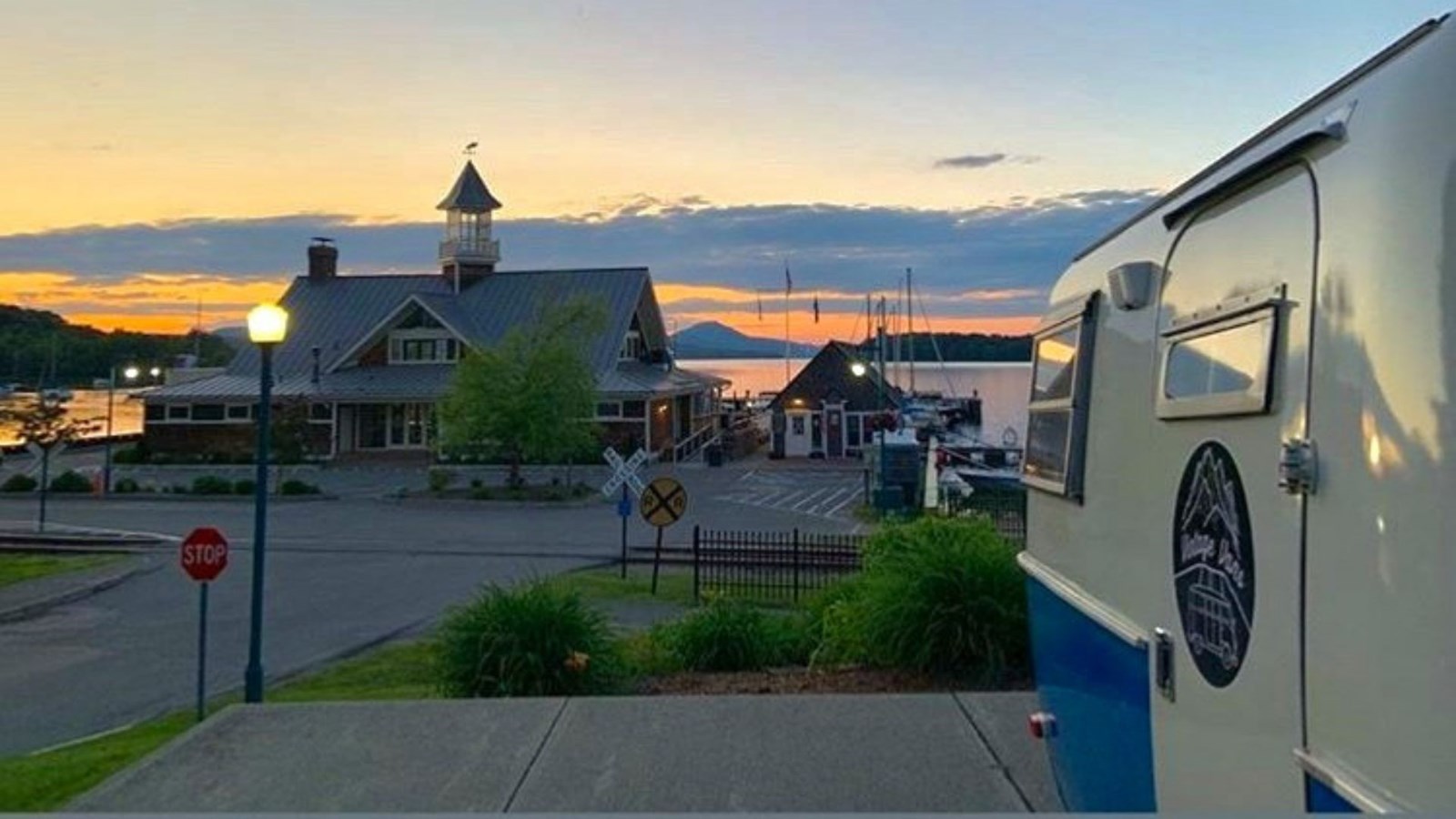 Deux Beaucerons remettent votre vieux campeur au goût du jour