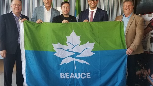 Un drapeau qui unit et définit les Beaucerons | EnBeauce.com
