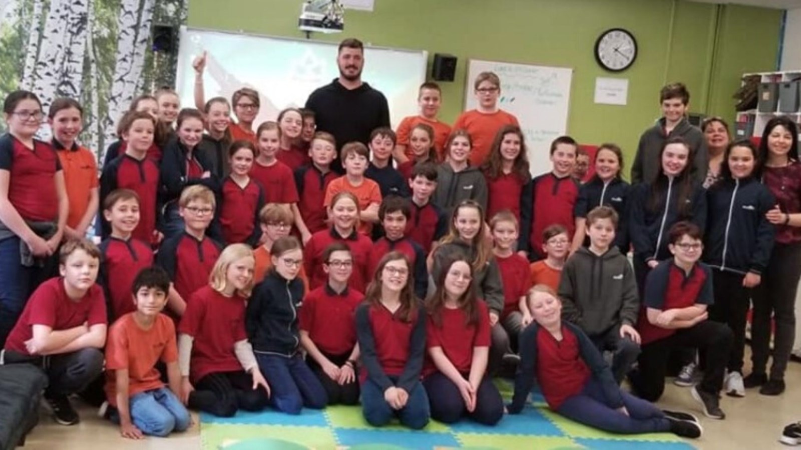 Antony Auclair visite des élèves de l'École des Deux-Rives