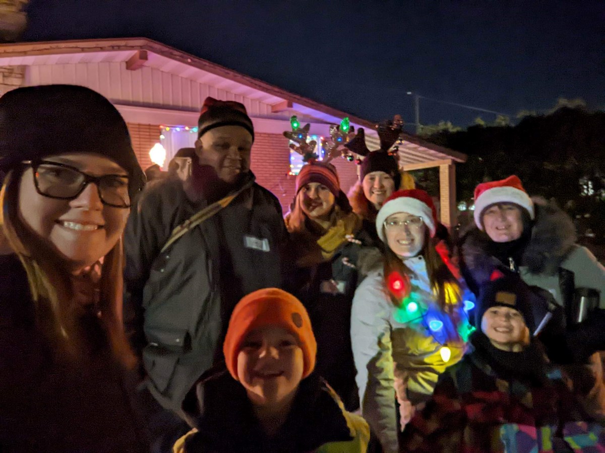 Voix-là Noël: une chorale bienveillante dans les rues de Saint-Georges