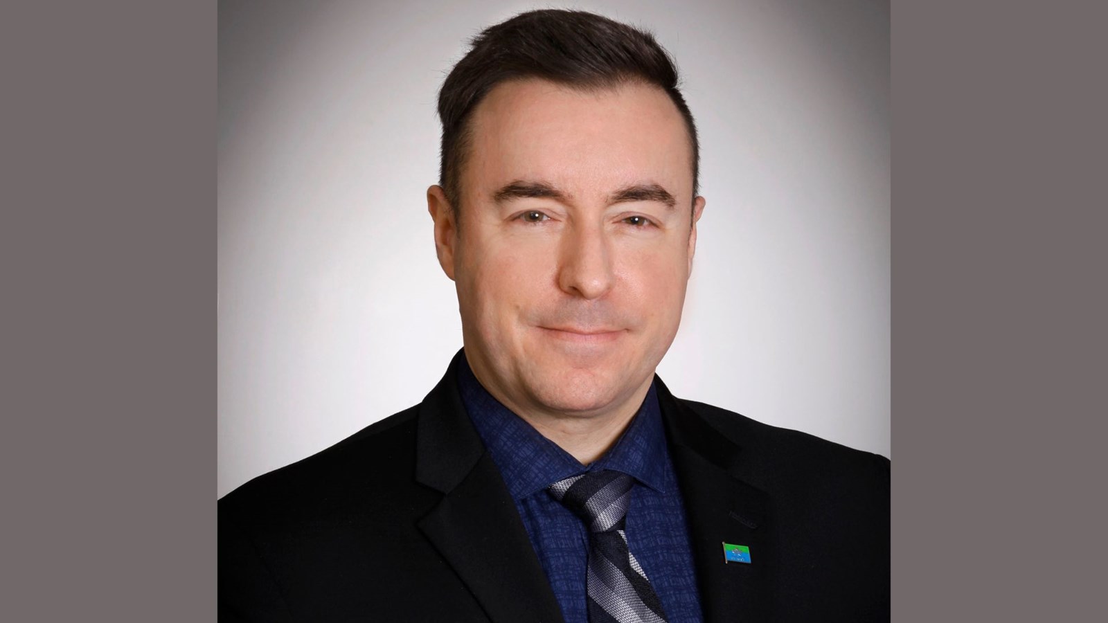 Jonathan V Bolduc vis son rêve d'enfant à la mairie de Saint-Victor