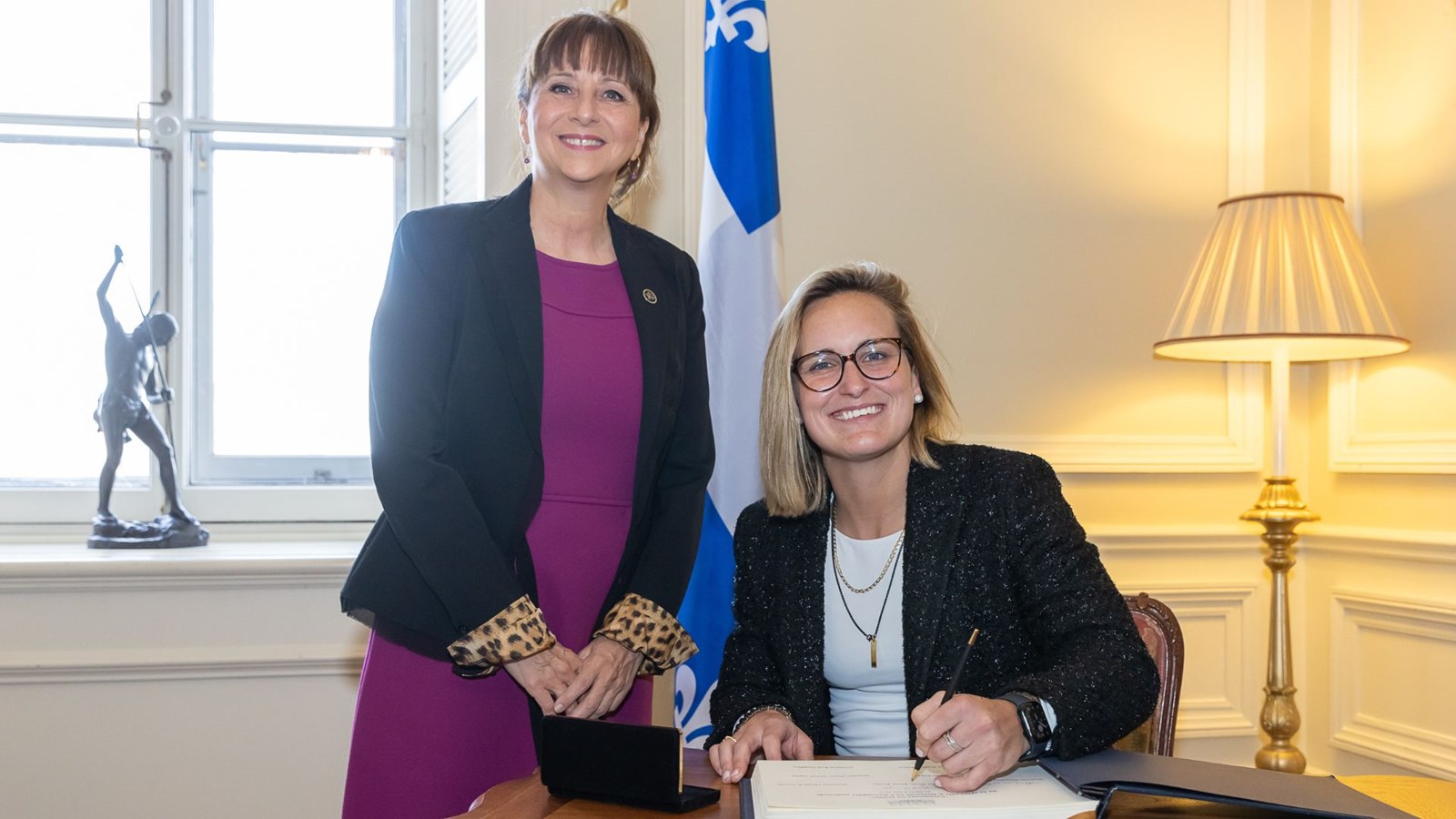 La Médaille de l'Assemblée nationale remise à Marie-Philip Poulin