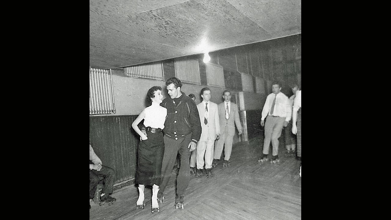 Patin à roulettes à la tour Catellier autrefois