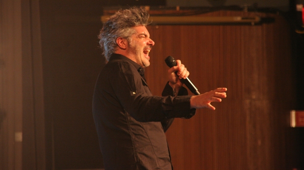 Réal Béland présente son univers avec un 3e one man show | EnBeauce.com